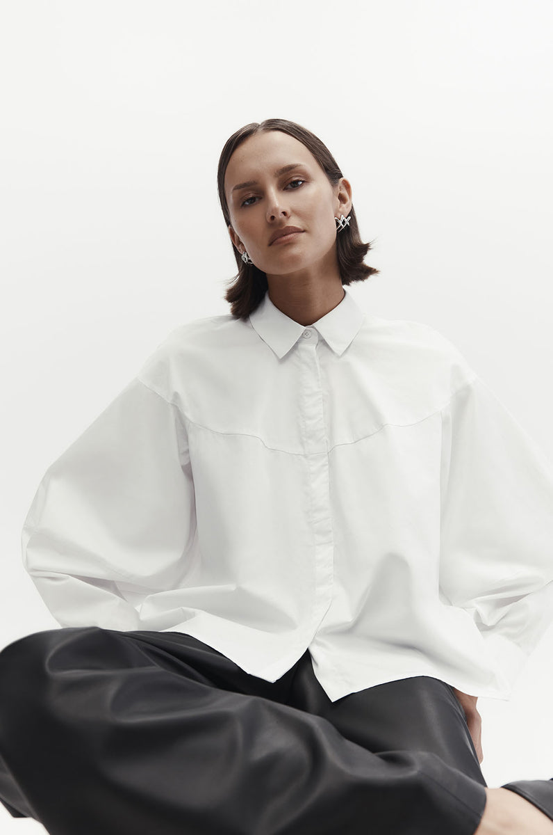 logic shirt / white | m o o c h i