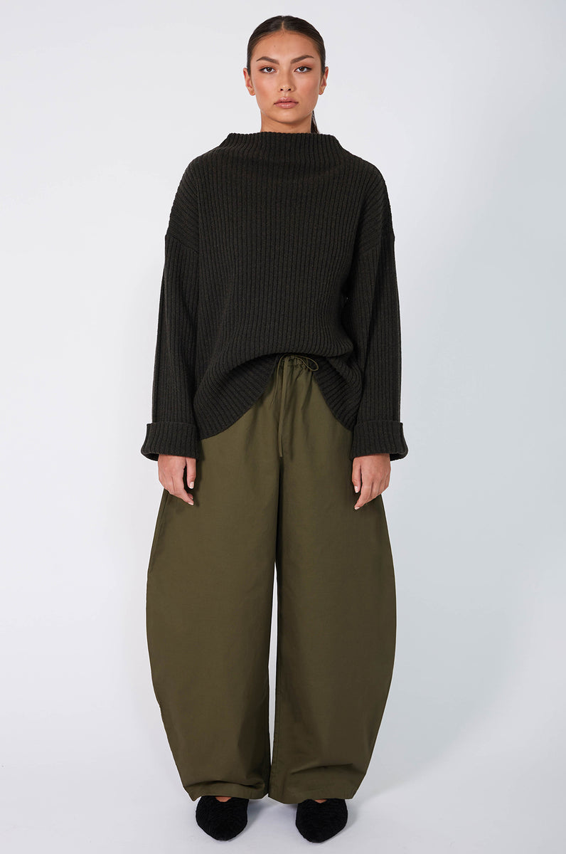 recede pant / khaki | m o o c h i