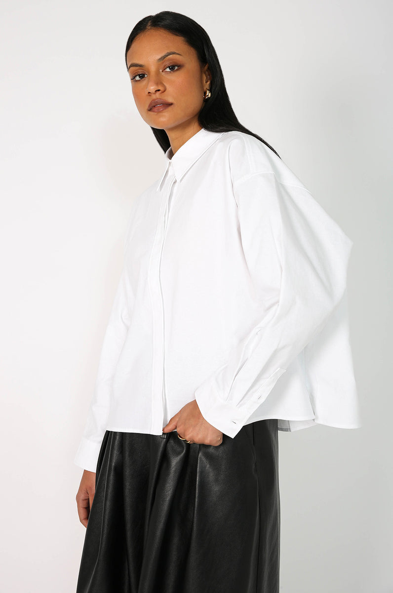 evaded shirt / white | m o o c h i