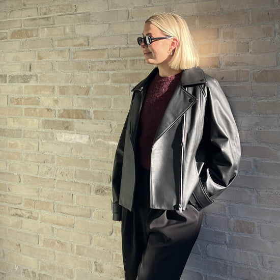 new in | m o o c h i