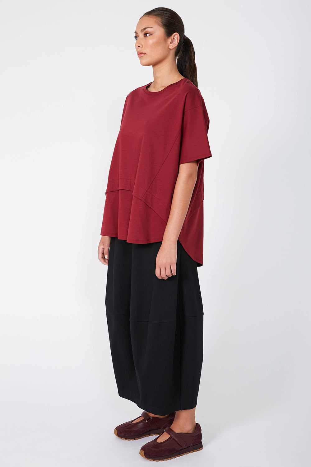 overturn tee / burgundy | m o o c h i