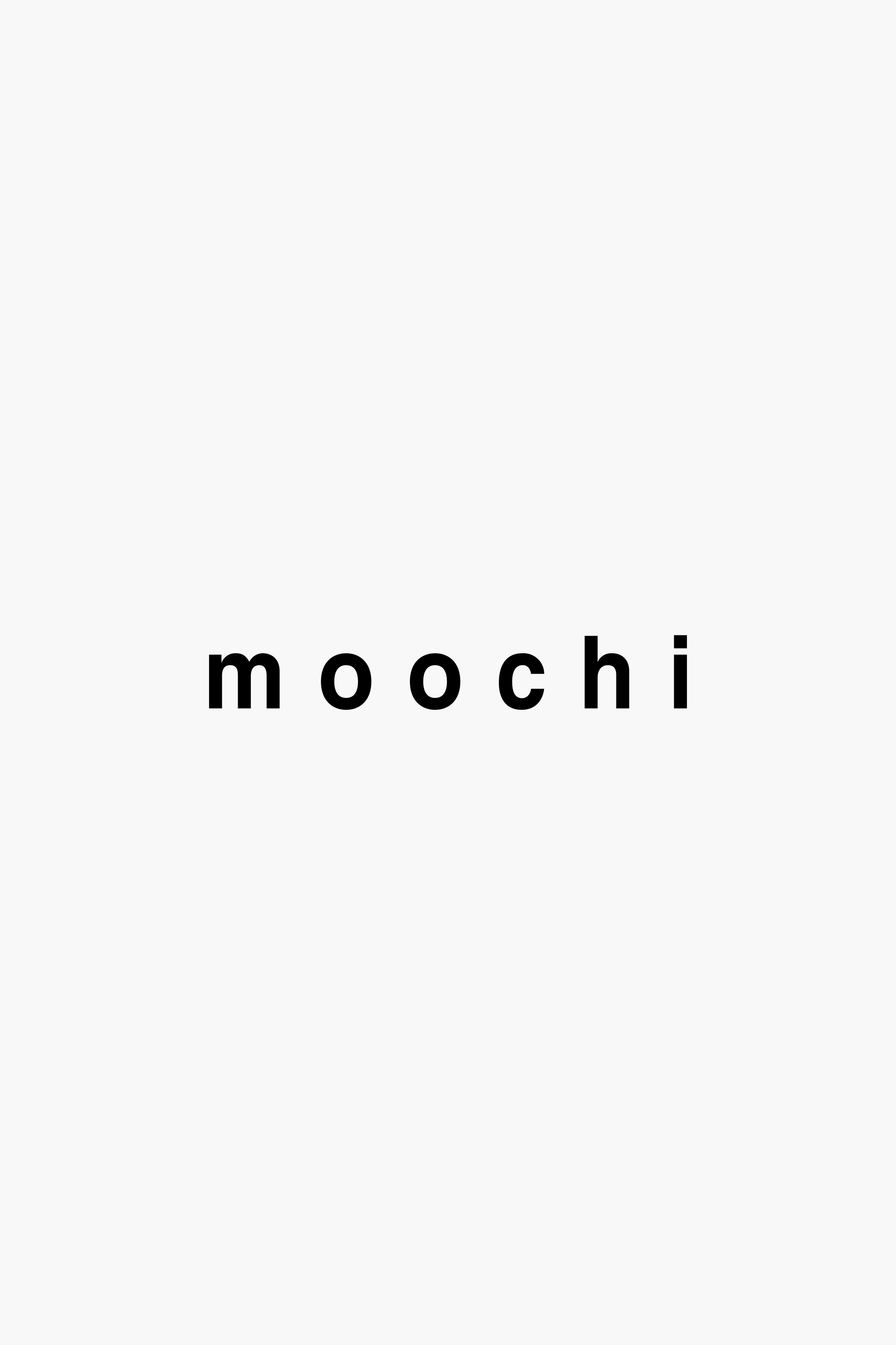 followed crop / black | m o o c h i